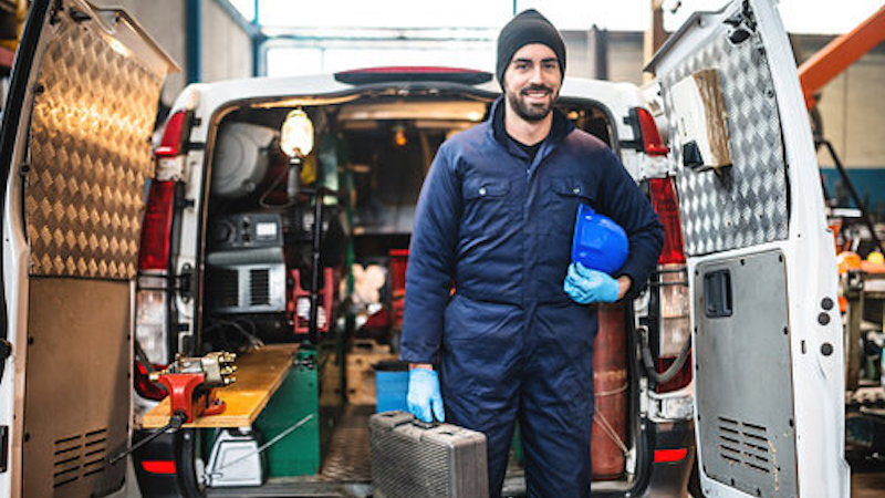 Service engineer store